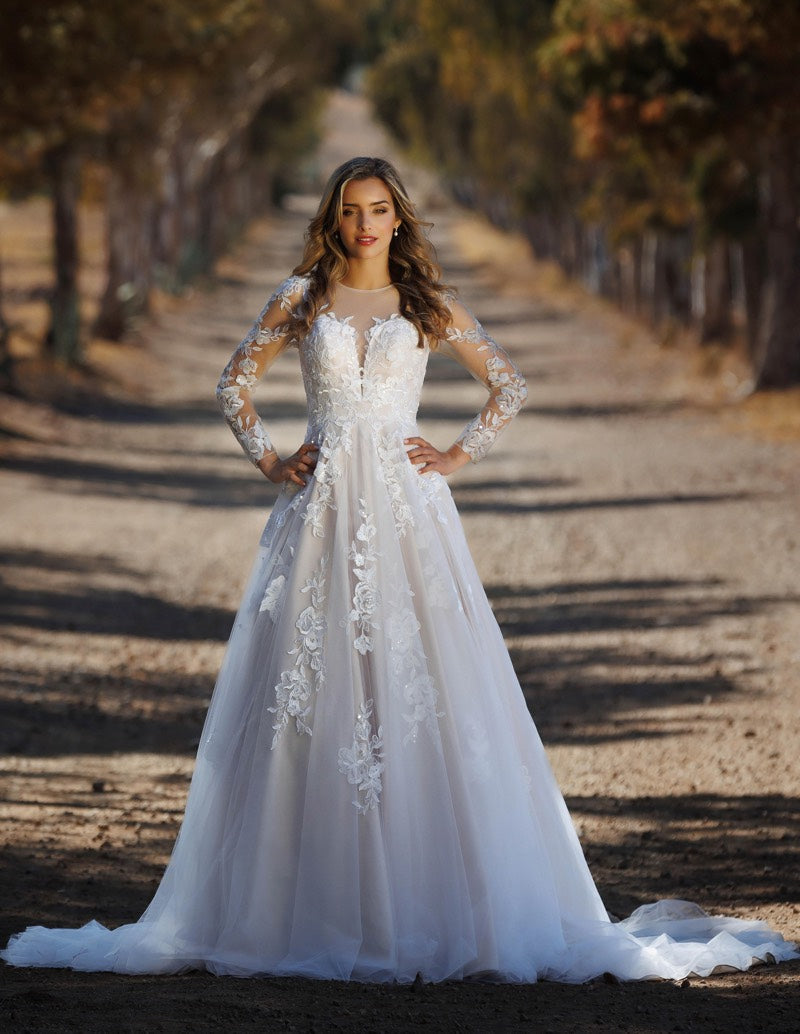 Wedding dress with sleeves – TP Kjoler